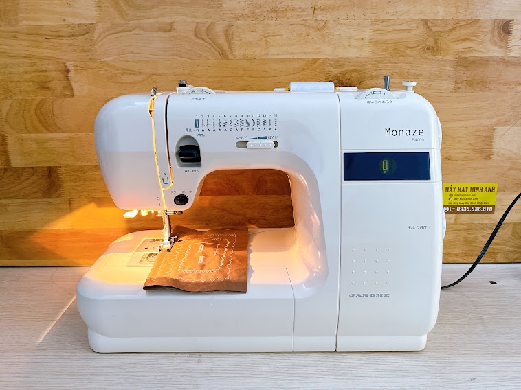 Janome Monaze E4000